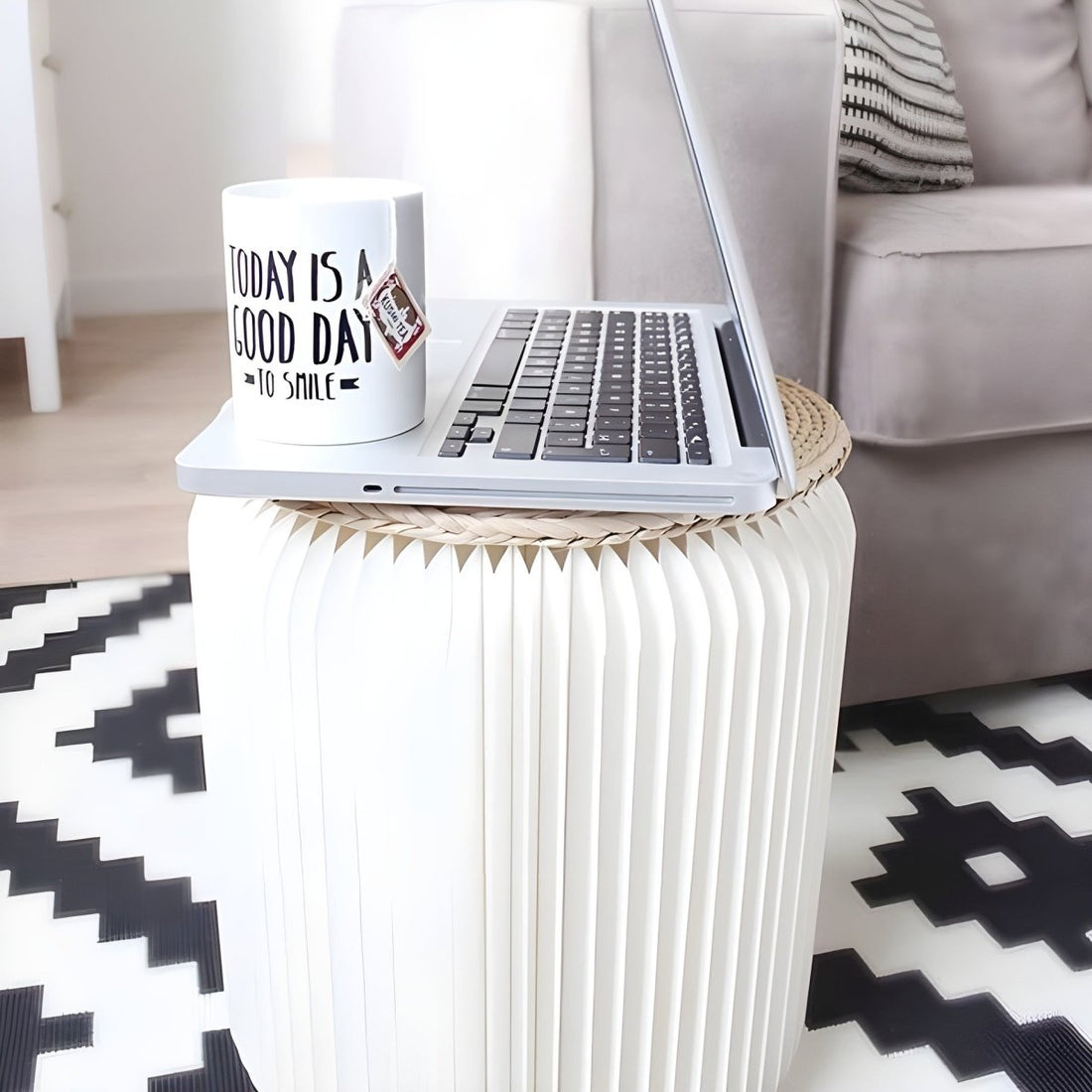 Tabouret pliable, Léon